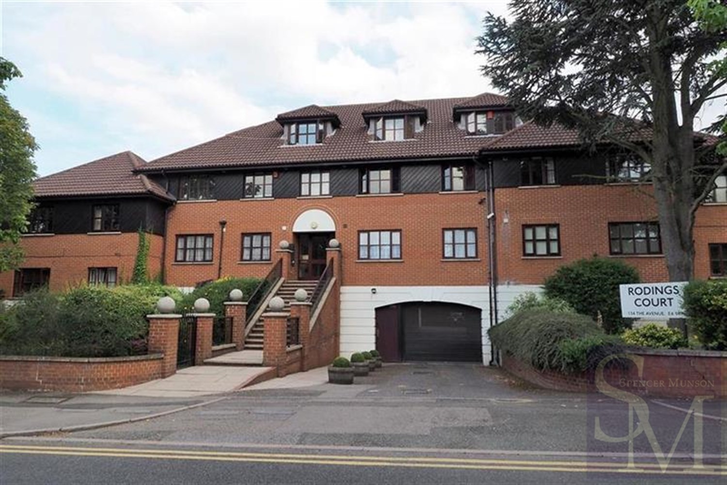 Rodings Court, Highams Park E4 - Spencer Munson Property Services