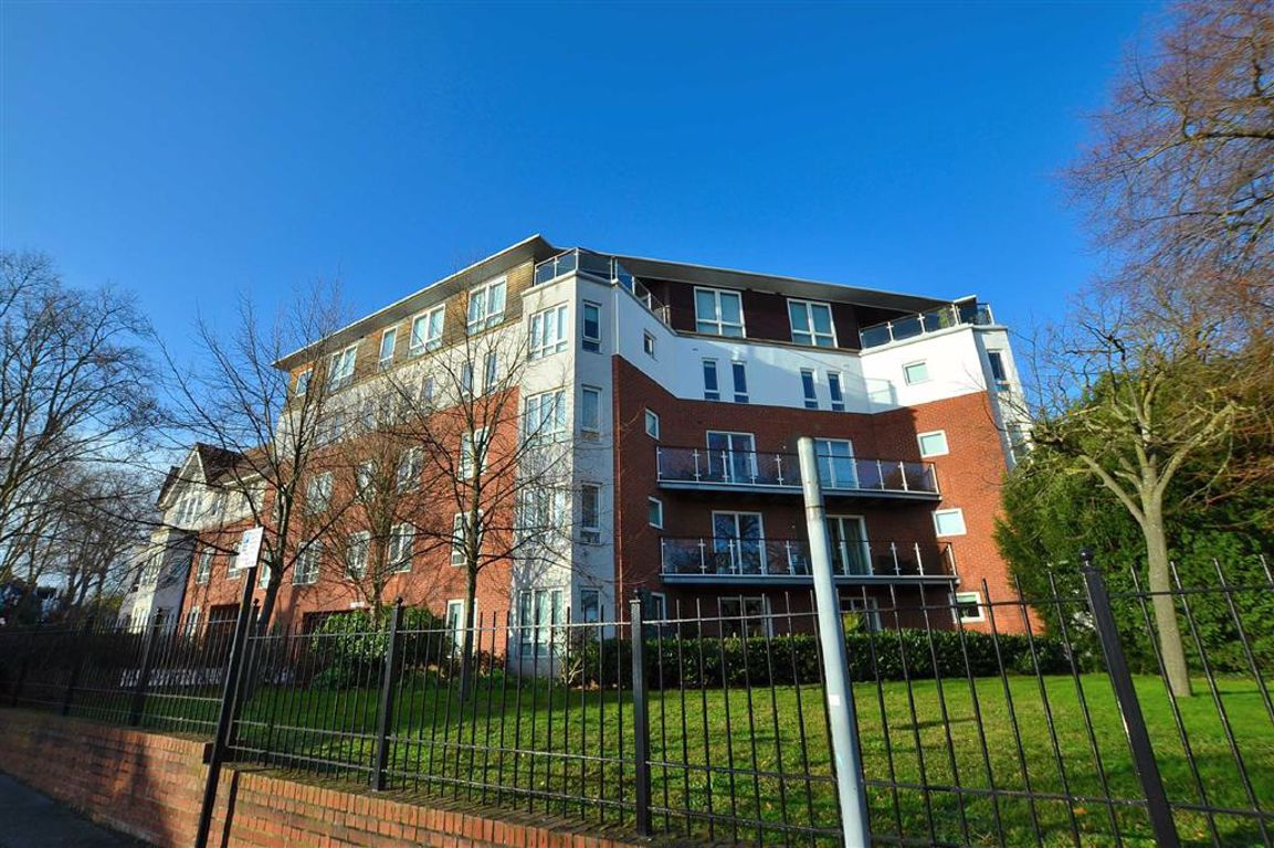 Regency Court, South Woodford, London - Spencer Munson Property Services