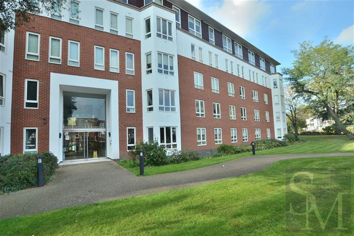 Regency Court, South Woodford, E18 - Spencer Munson Property Services