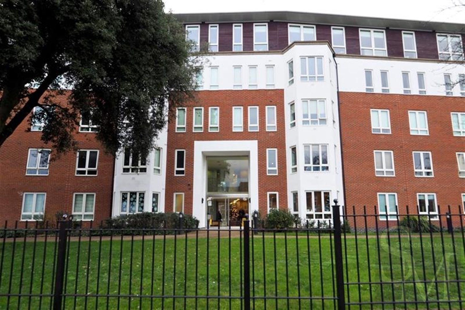 Regency Court, South Woodford, E18 - Spencer Munson Property Services